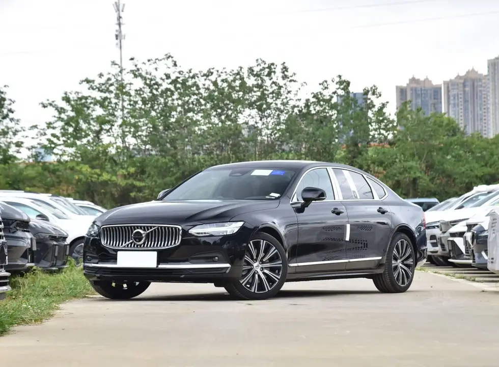 抄底买24款顶配S90还是买新款S90？来了解下这台S90吧