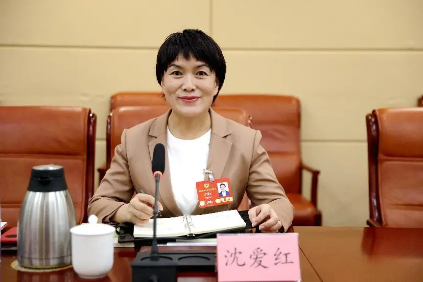 全国政协委员沈爱红 ：建立全产业链追溯平台 让葡萄酒亮出“身份证”