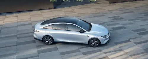 全球首创无电池包CTC技术，零跑C01树立新标杆