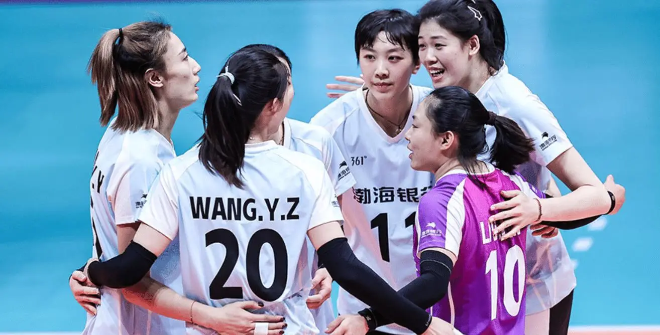 CCTV5直播，朱婷PK李盈莹，今晚科内大战天津女排争冠，万众瞩目