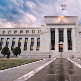 美联储“鹰声连连”！戴利：现在并不急于降息