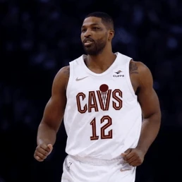 1年合同回归！名记曝骑士将重签TT，上赛季场均3.3分+被禁赛25场